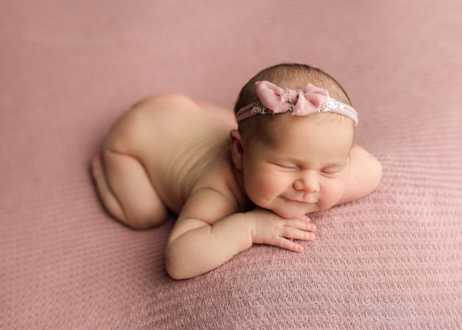 Best lens for newborn photography | Quad Cities Newborn Photographer